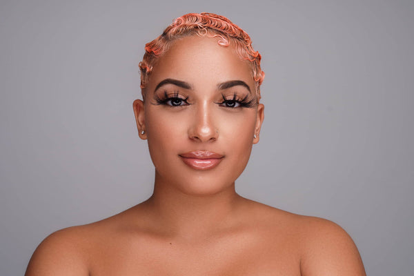 SHOWOUT – J. Nova Collection